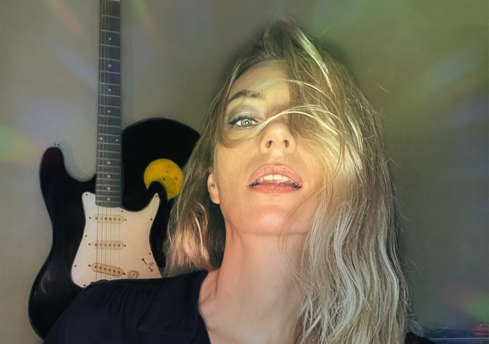 ANA STANIĆ SA PESMOM „LJUBAV BEZ DODIRA” NA „PESMI ZA EVROVIZIJU ...