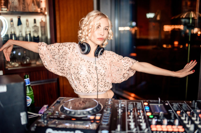 EXCLUSIVE INTERVIEW WITH RUSSIAN DJ VERA PARISH | FashionMag42
